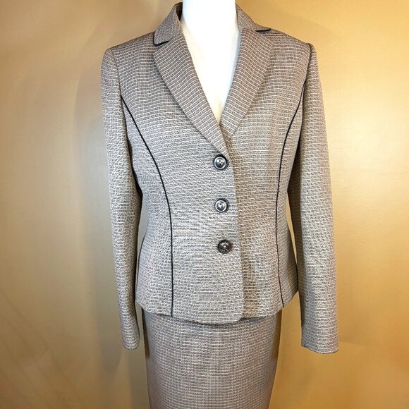 Le Suit | Jackets & Coats | 6 Lesuit Black Piping Tailored Suit Size 8 ...